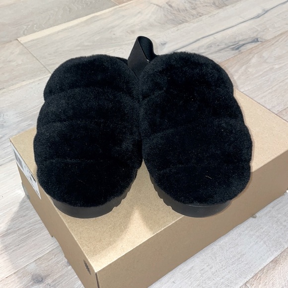 UGG | Shoes | Ugg Black Fluff Slippers | Poshmark